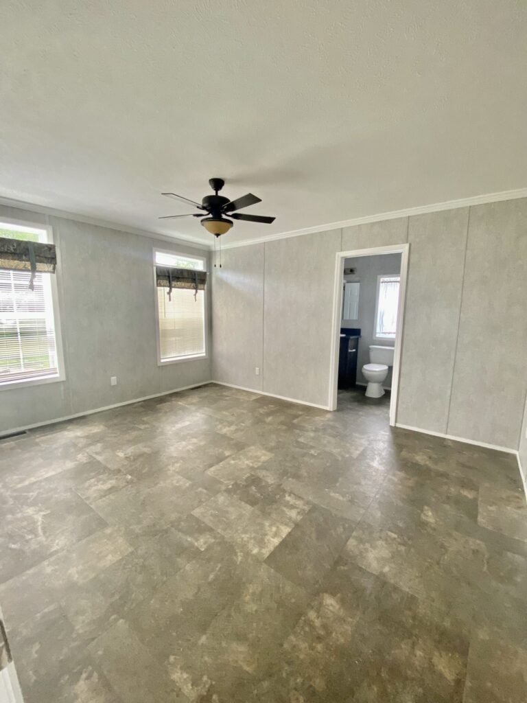 12-pine-view-master-bed-scaled - Pine View